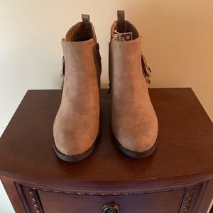 BONGO | Shoes | Womens Bongo Ankle Boots Nwt | Poshmark